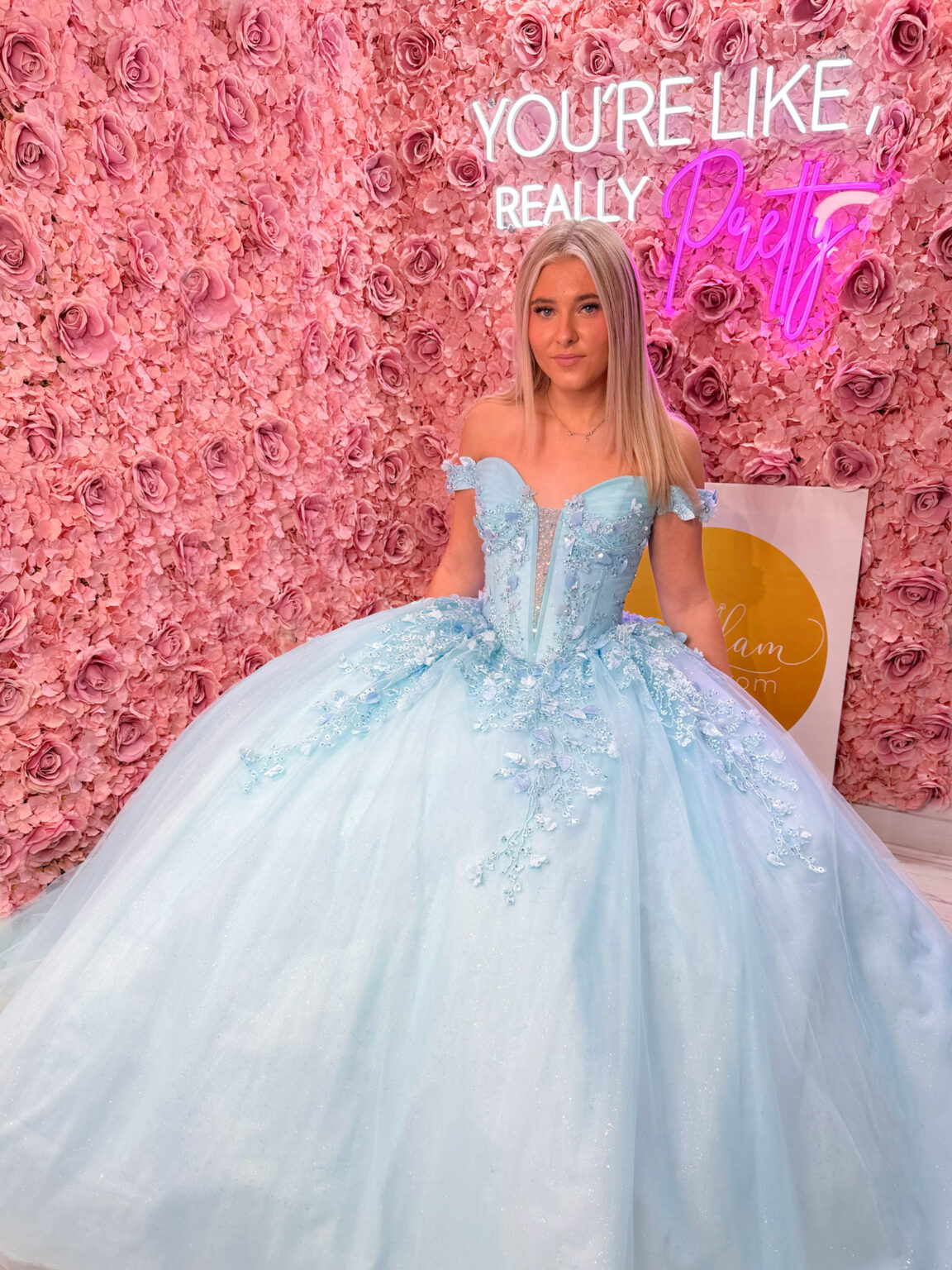 InstaGlam Prom – Your ultimate prom dress experience starts here!